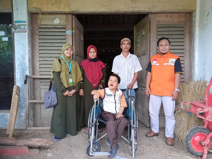 1000 Wheelchairs for Poor People With Disabilities | LaunchGood