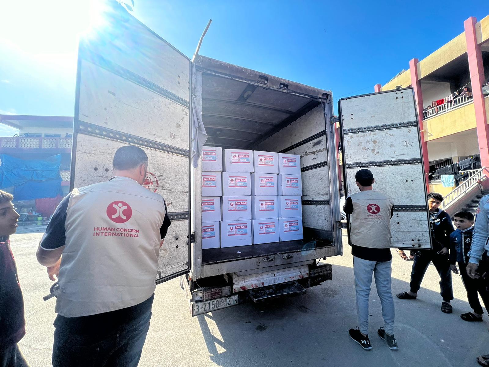 Gaza Is Starving: Send your Zakat and Sadaqah with Shaykh Alaa Elsayed ...