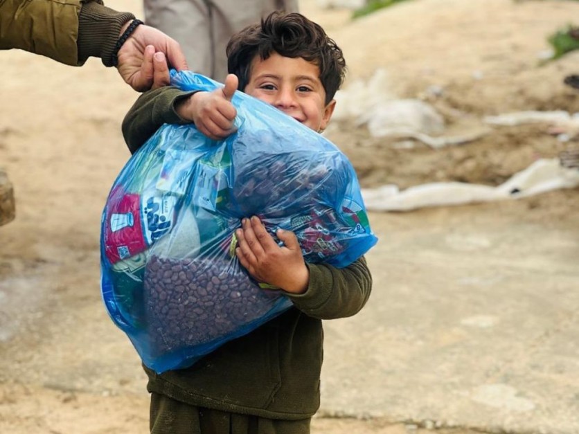 Food Packs for Gaza, Sudanese & Displaced Communities | Give Zakat ...