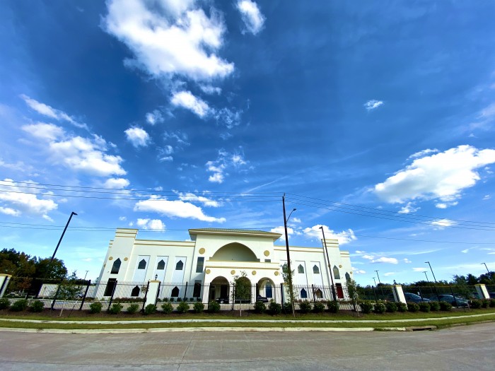 Installing an American and Texas Flag at the MCC | LaunchGood | LaunchGood