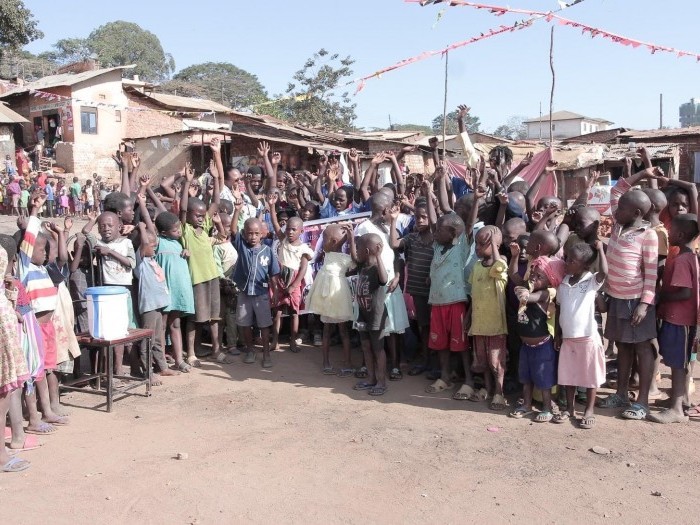 Food pack distribution for Bwaise slum, Kampala | LaunchGood | LaunchGood