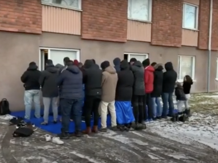 Building the only mosque in the capital of north Sweden - Umeå ...